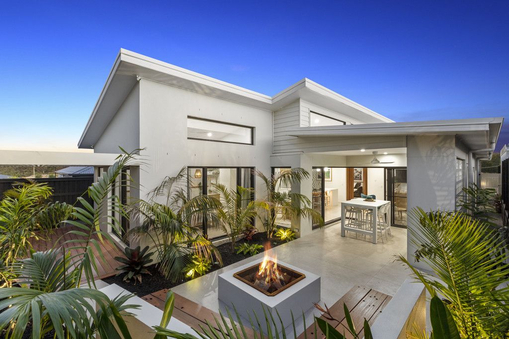 Edgewater 220 Display by GJ Gardner, QLD - Price, Floorplans, Facades ...