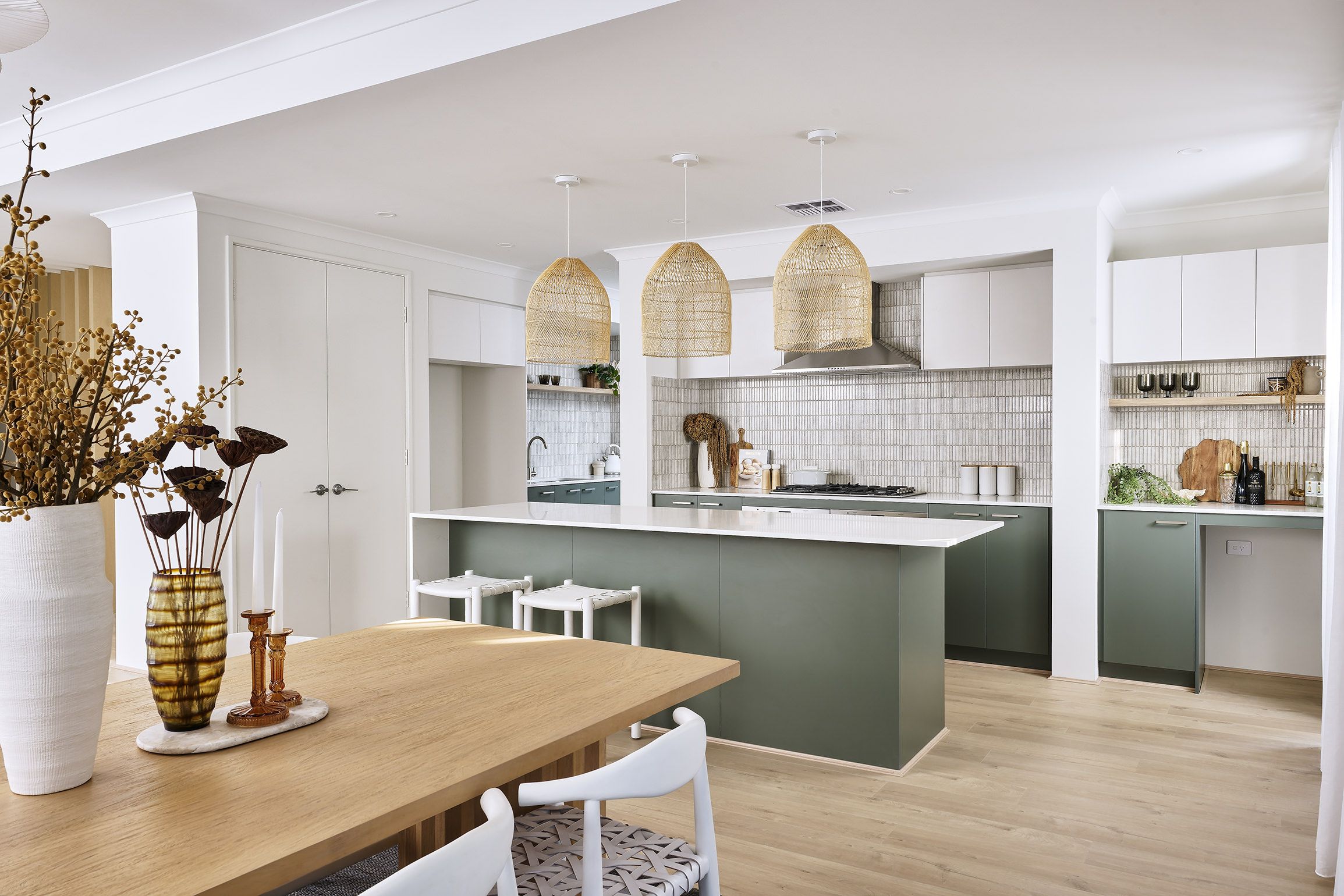 The Indi in Lakelands by Easystart Homes - 299 Hawdon Road - Lakelands, WA - iBuildNew