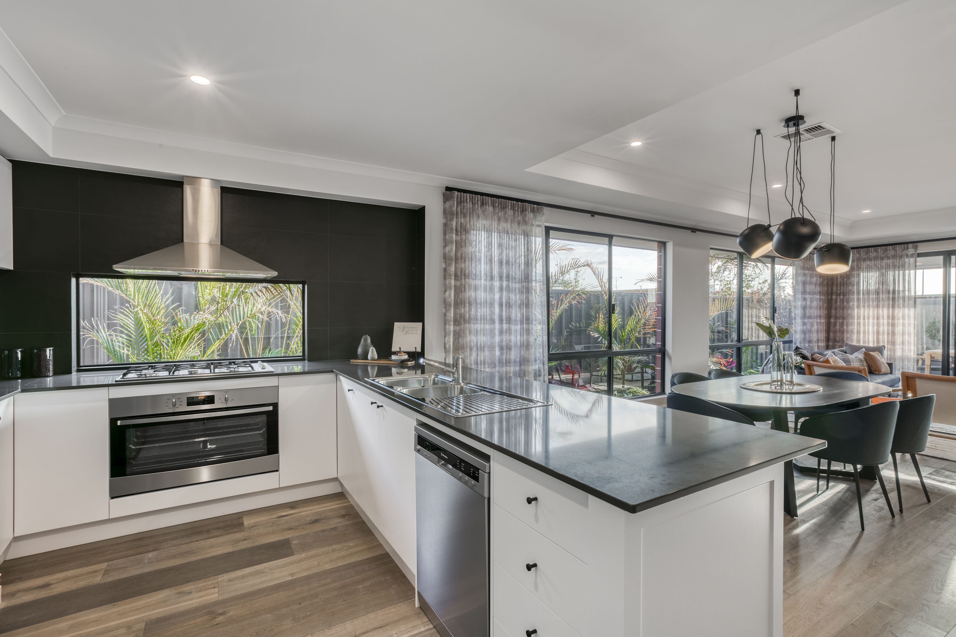 Brussels by Easystart Homes - 1656 Beedelup Street - Baldivis, WA - iBuildNew