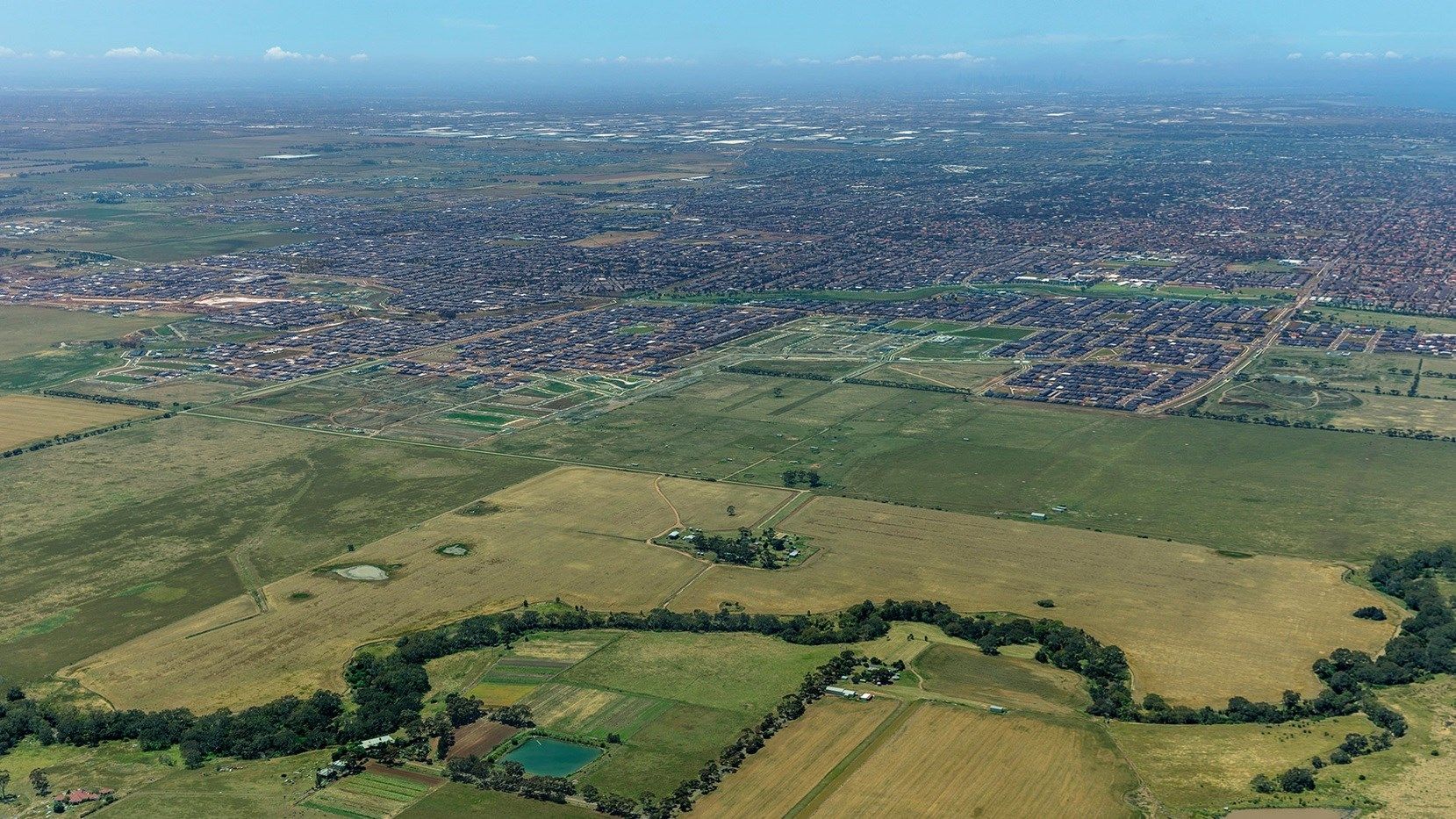 Trento 17 - Melbourne by Home Group - 622 Pepperidge drive - Tarneit ...